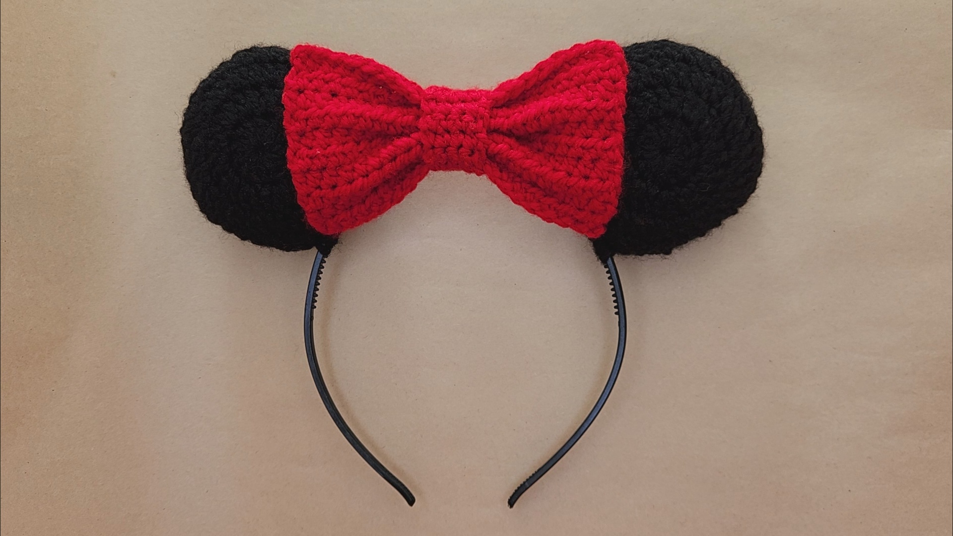 Crochet Minnie Mouse Ears Headband | Free Pattern + Video Tutorial ...