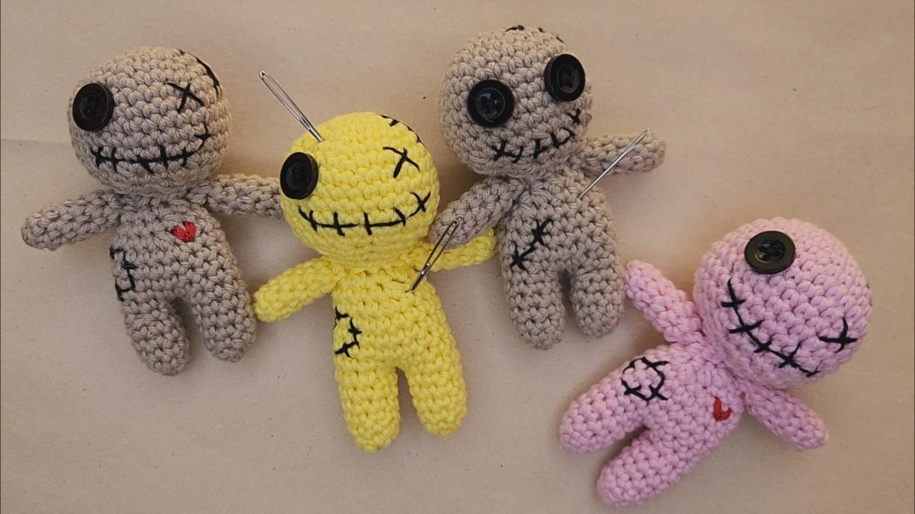 Crochet Voodoo Doll Keychain | Free Pattern + Video Tutorial – 365 Days ...